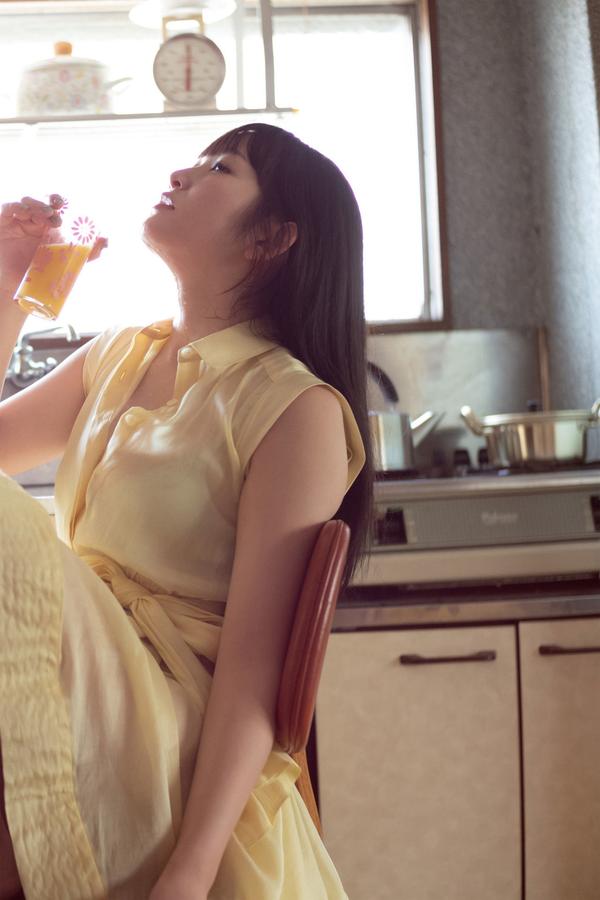 佐山すずか写真集《夕立に濡れたカラダ》高清全本[109P][清晰度：1279*1920 / 大小：75M]-猩猩智库 - 提供高质量日系写真