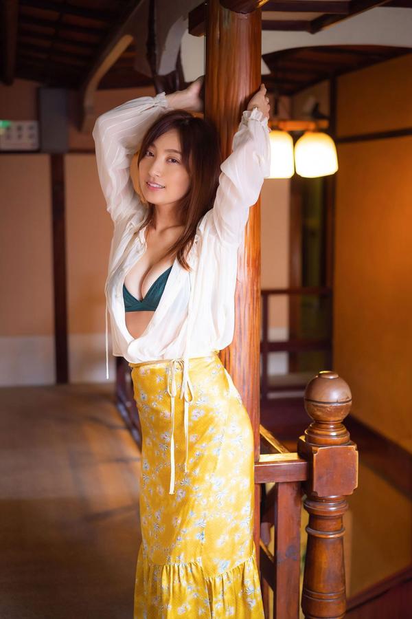 熊田曜子写真集《甘えさせてくれますか？》高清全本[74P]「清晰度：1280*1920/大小：56M」-猩猩智库 - 提供高质量日系写真