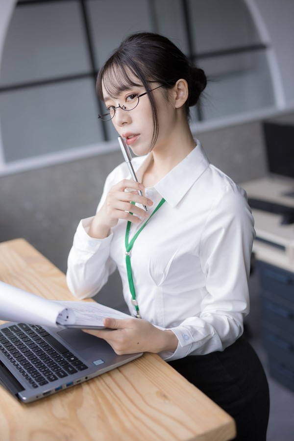 赤鬼伯伯写真集《CK女子圖鑑 》高清全本[56P]「清晰度：2000*3000/大小：64M」-猩猩智库 - 提供高质量日系写真