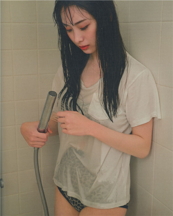 梅山恋和1ST写真集《恋する人》高清全本[107P]「 清晰度：7600*9800 / 大小：2.1G 」-猩猩智库 - 提供高质量日系写真